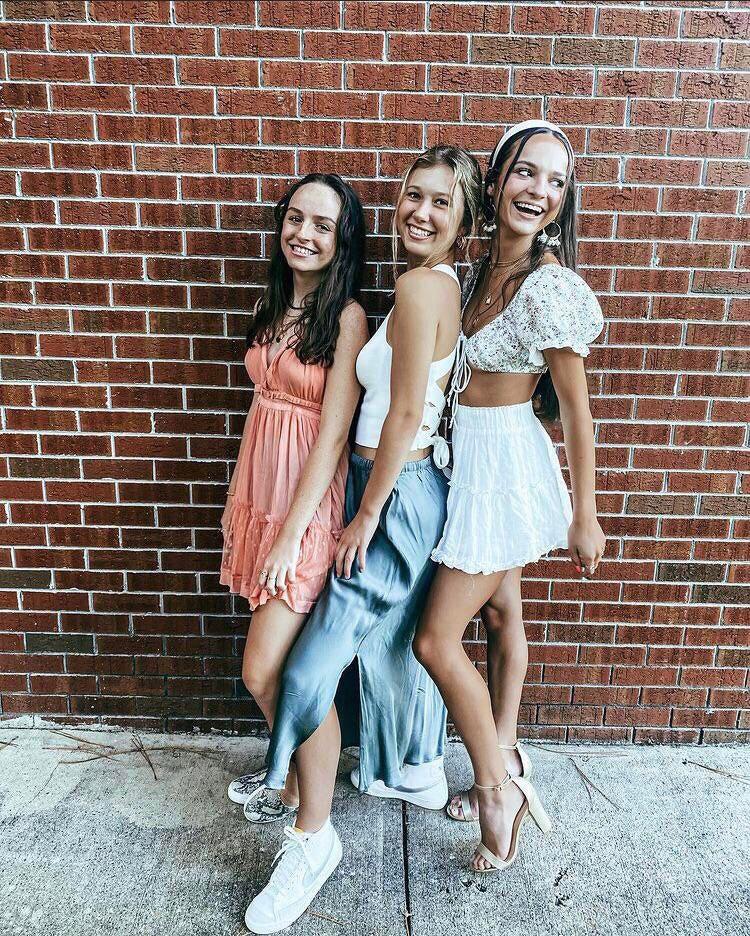 Casual cuties. Explain your choices if you would | Scrolller