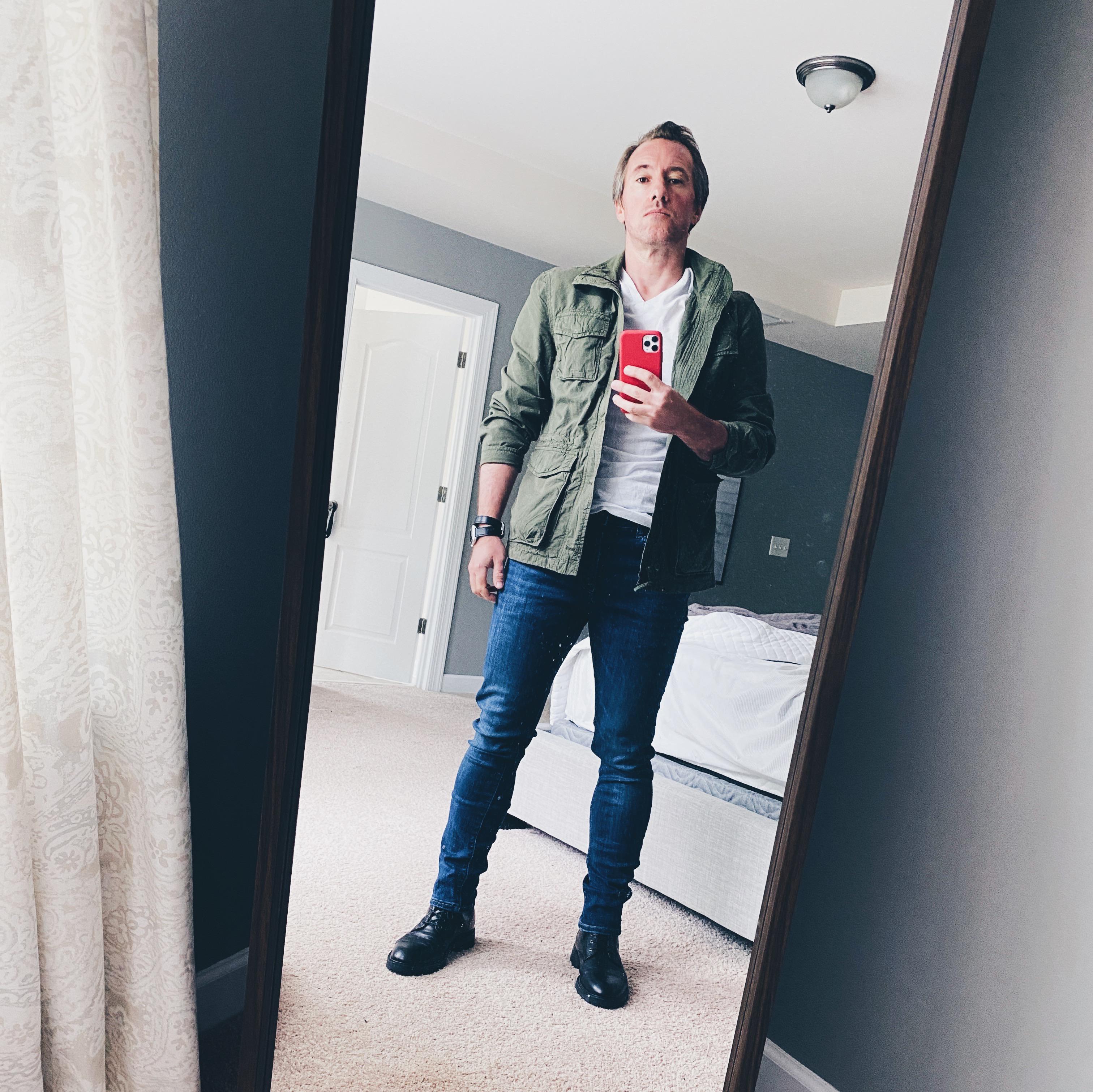 Casual location scout attire | Scrolller