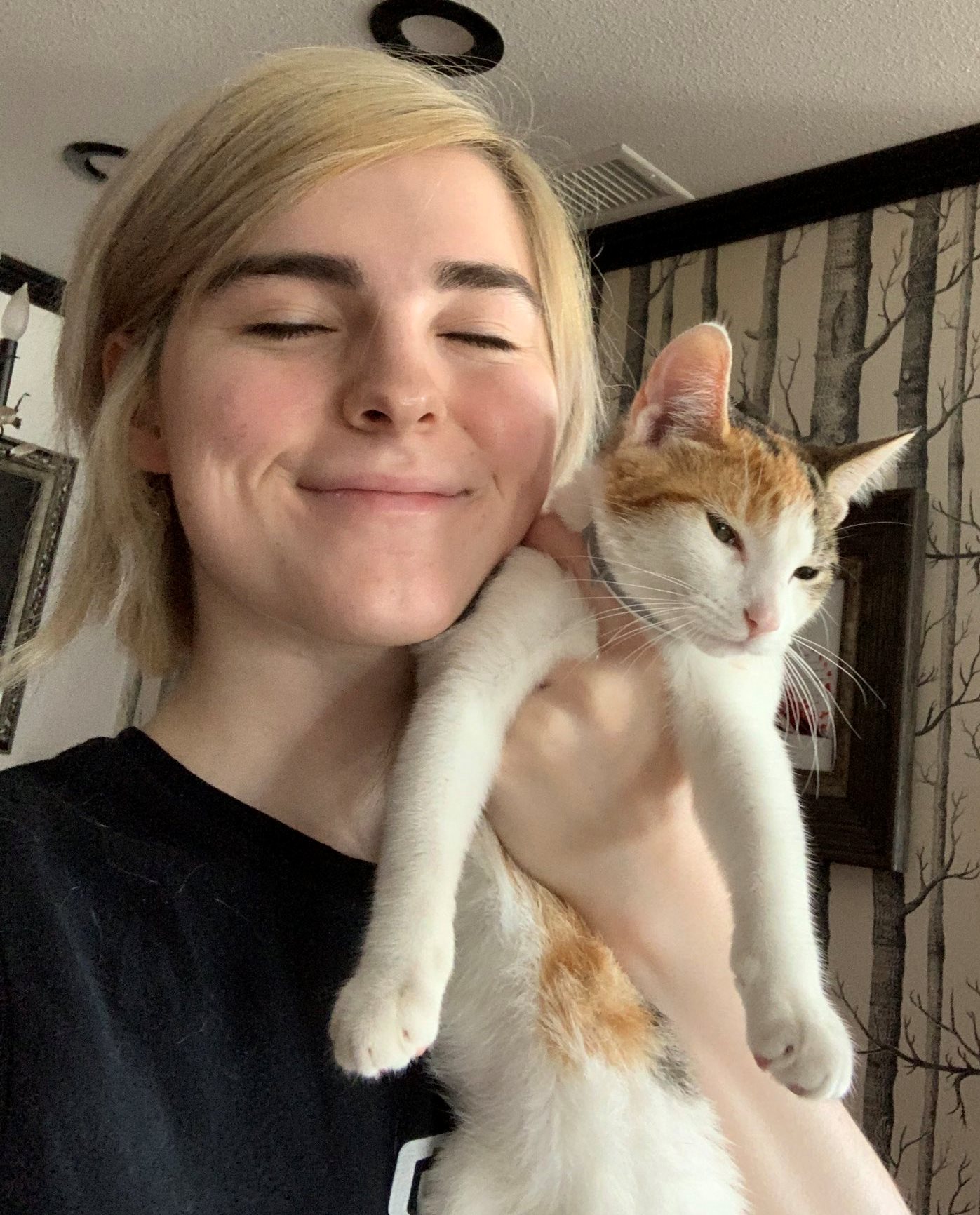 Cat girl | Scrolller