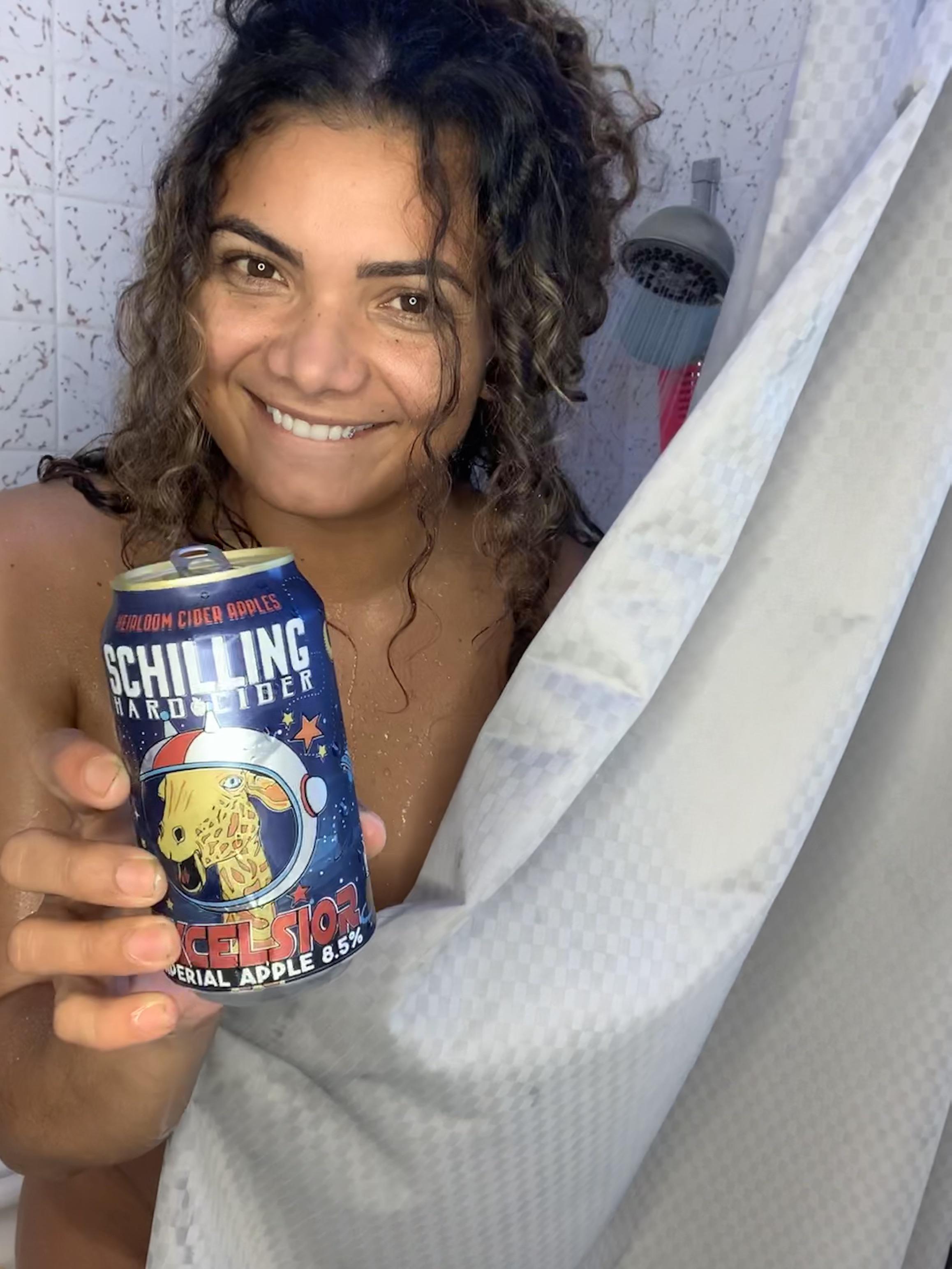 Catch me schilling in the shower! | Scrolller