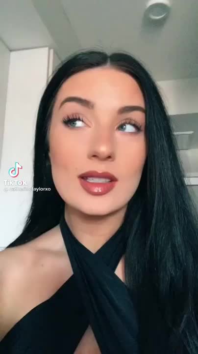 Catherine Taylor | Scrolller