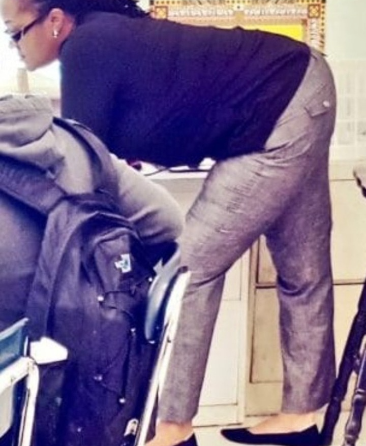 Caught my teacher bending over 😍 | Scrolller