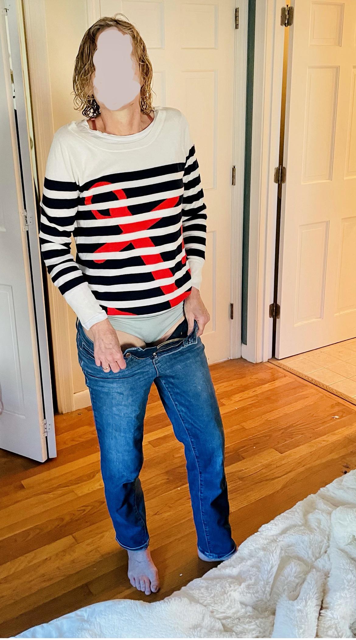 Ahoy! ..caught this cute sailor pulling up her pants | Scrolller