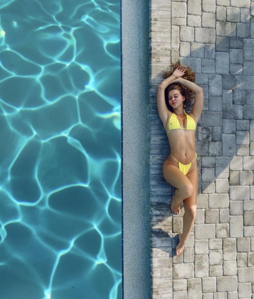 Cecilia Florence (@celiaflorence) | Scrolller