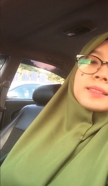 Cek Comments | Scrolller