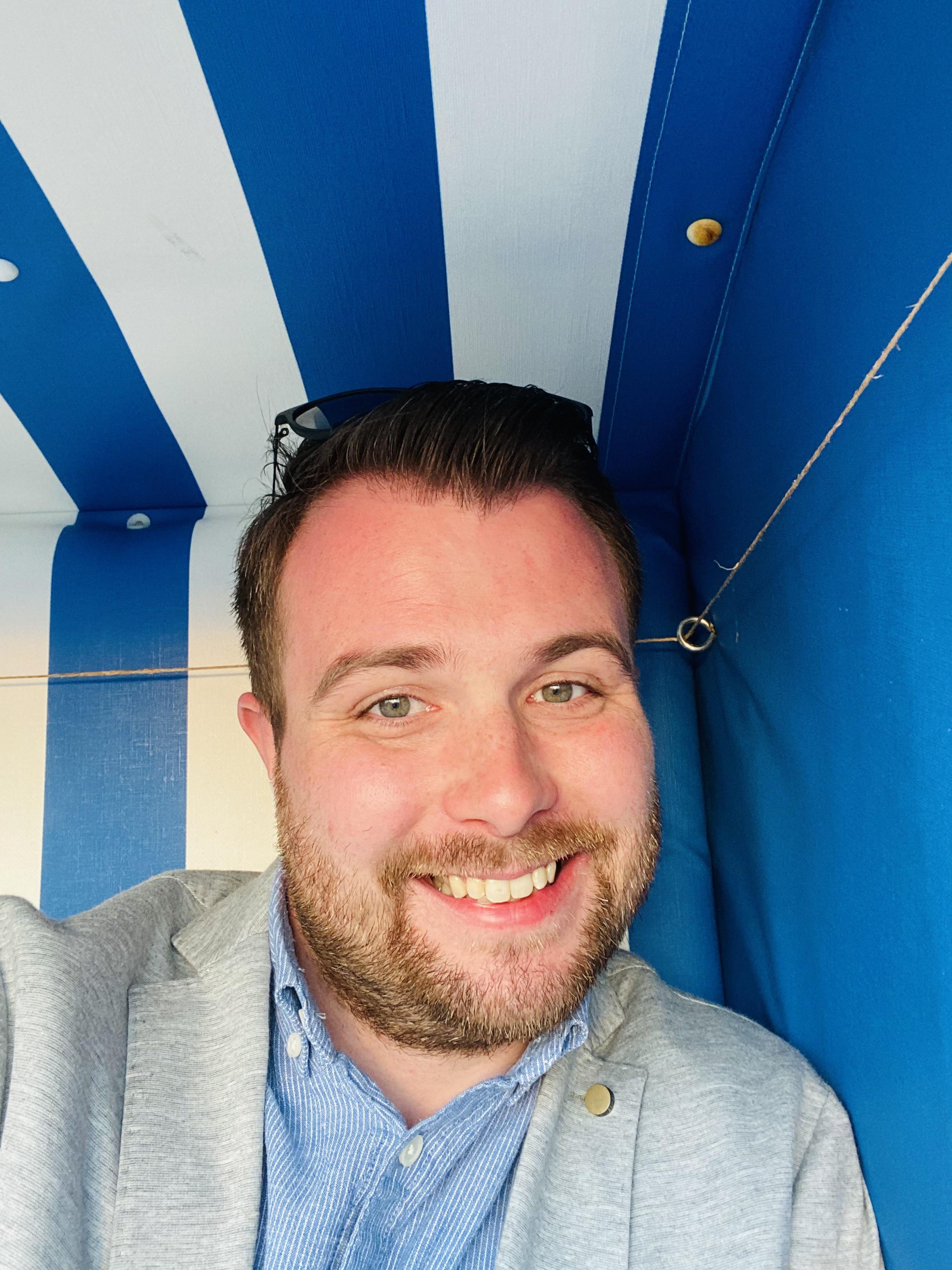 Celebrating 125 days on Reddit (M/32) | Scrolller