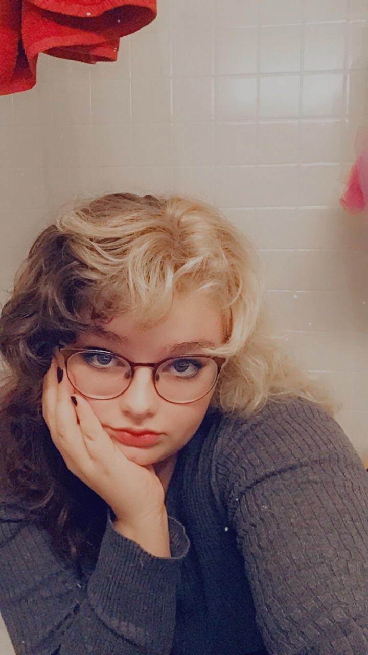 CEO of bathroom selfies f21 | Scrolller