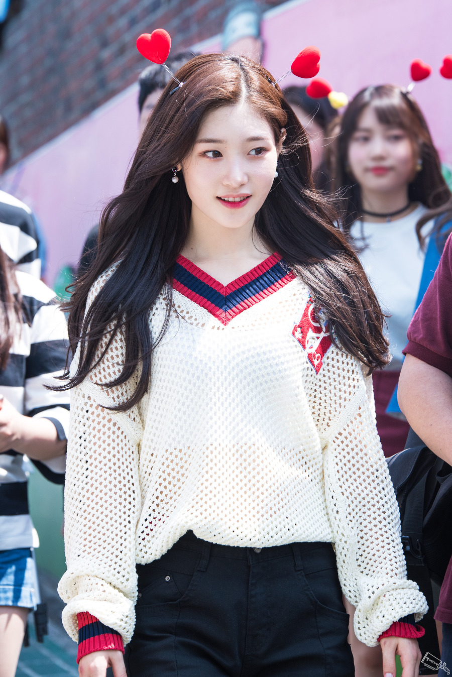 Chaeyeon | Scrolller