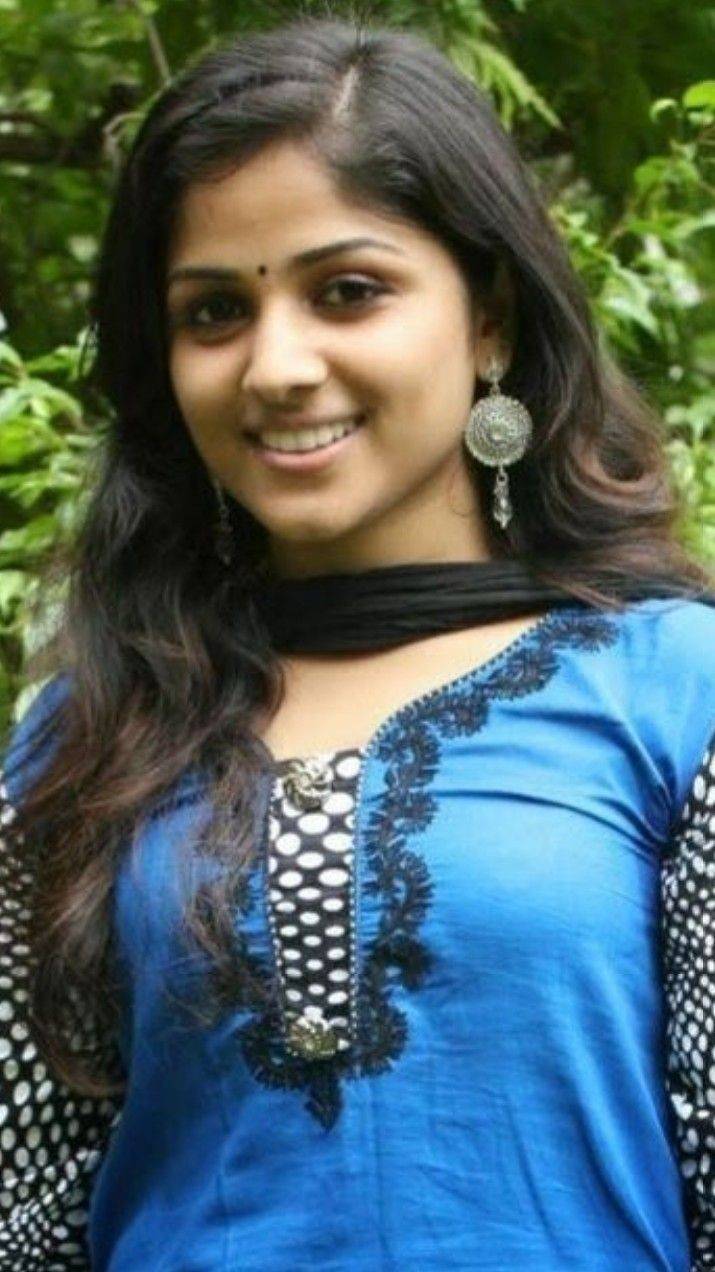 Chandini Sreedharan | Scrolller