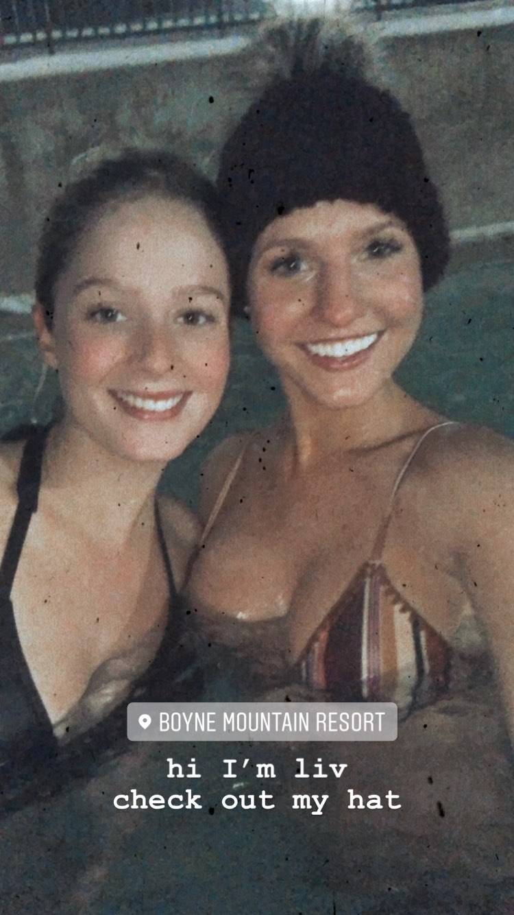 Check Out Her Hat | Scrolller