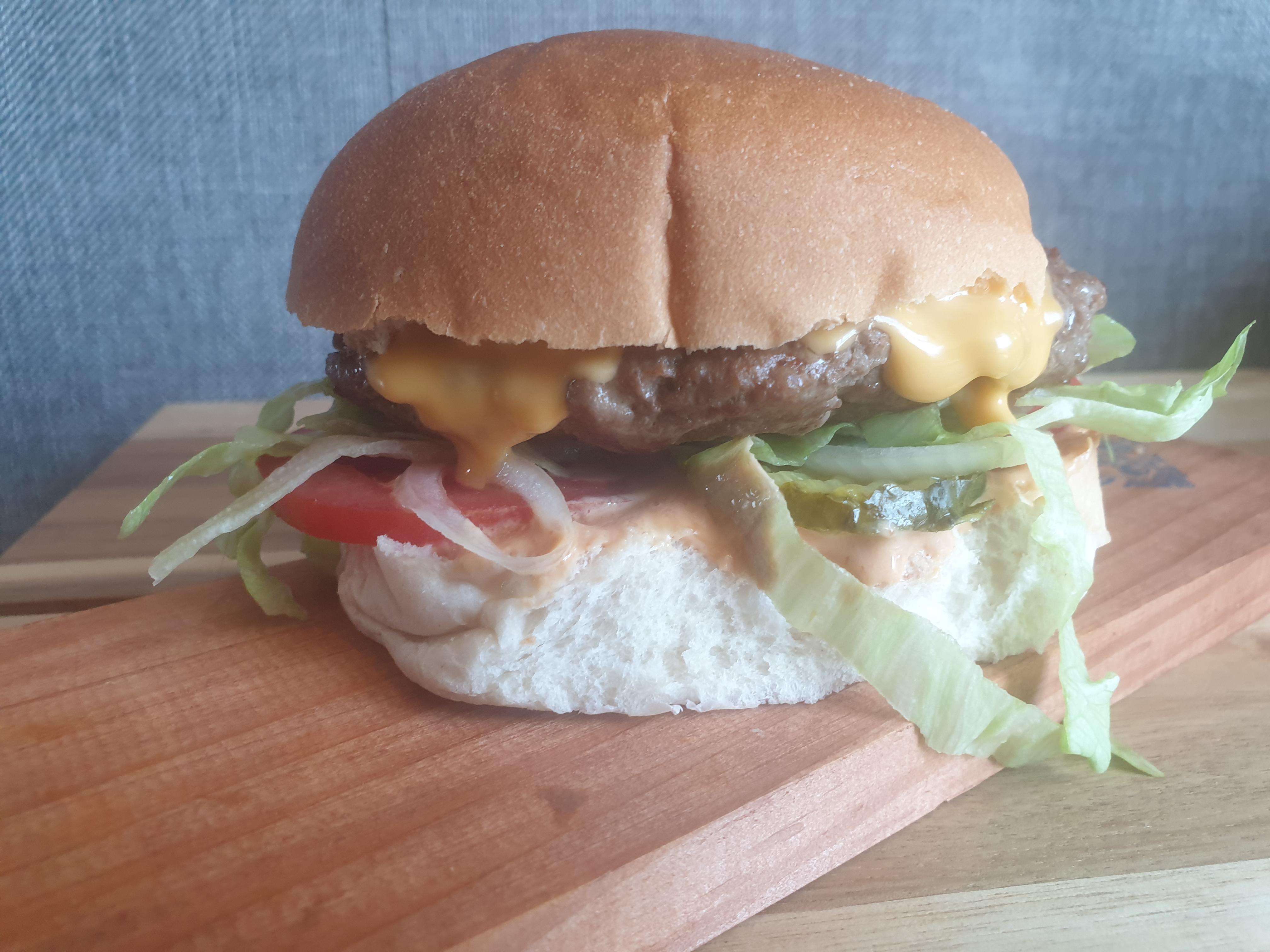 Cheeseburger | Scrolller