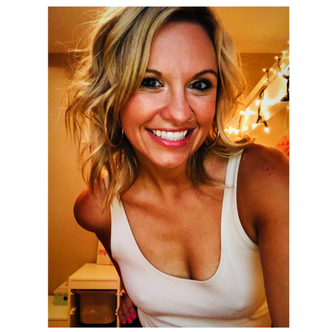 Cheesy smiles always 😁 33f mommy of 2 | Scrolller