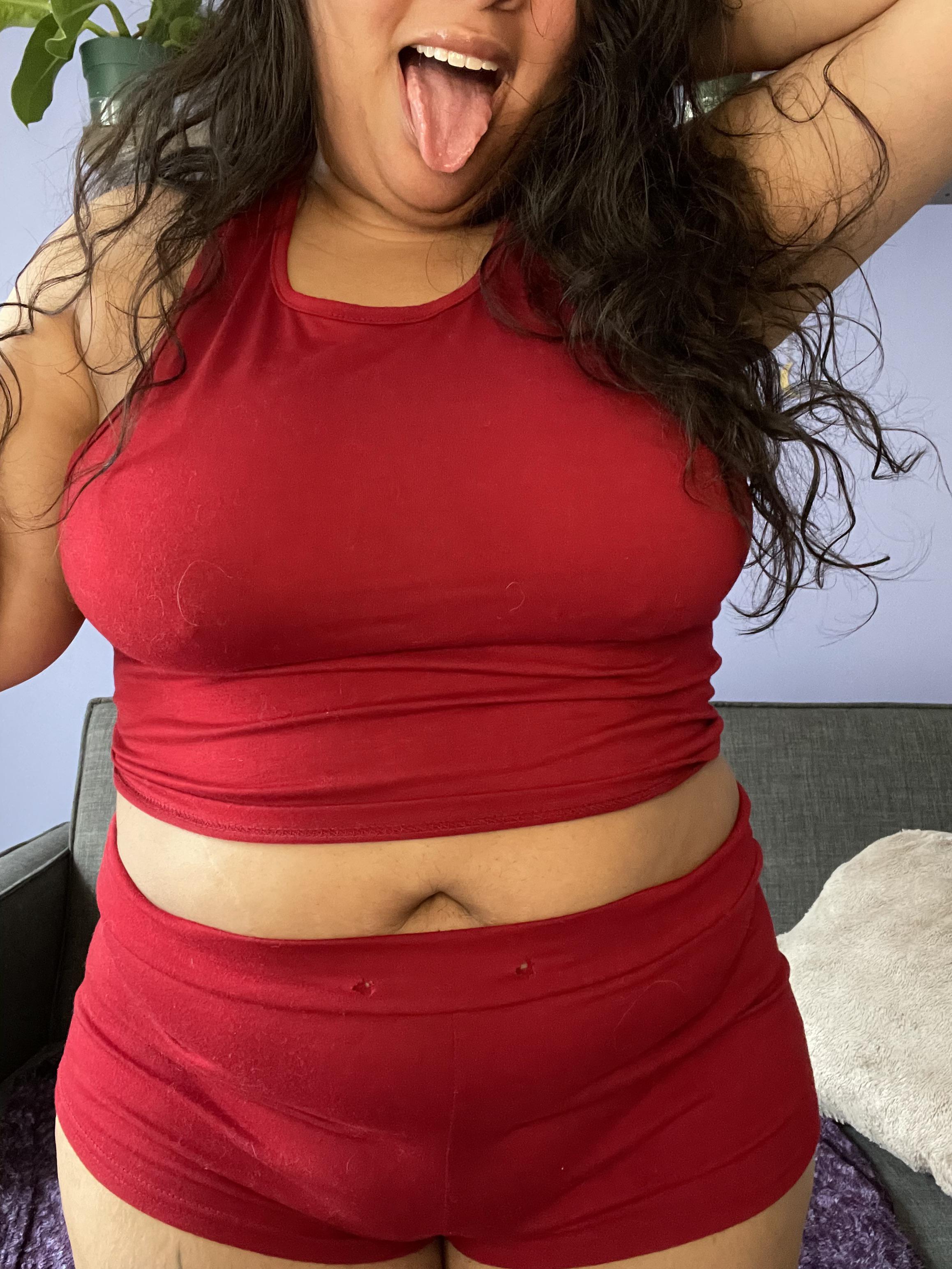 Curvy and soft ️ | Scrolller