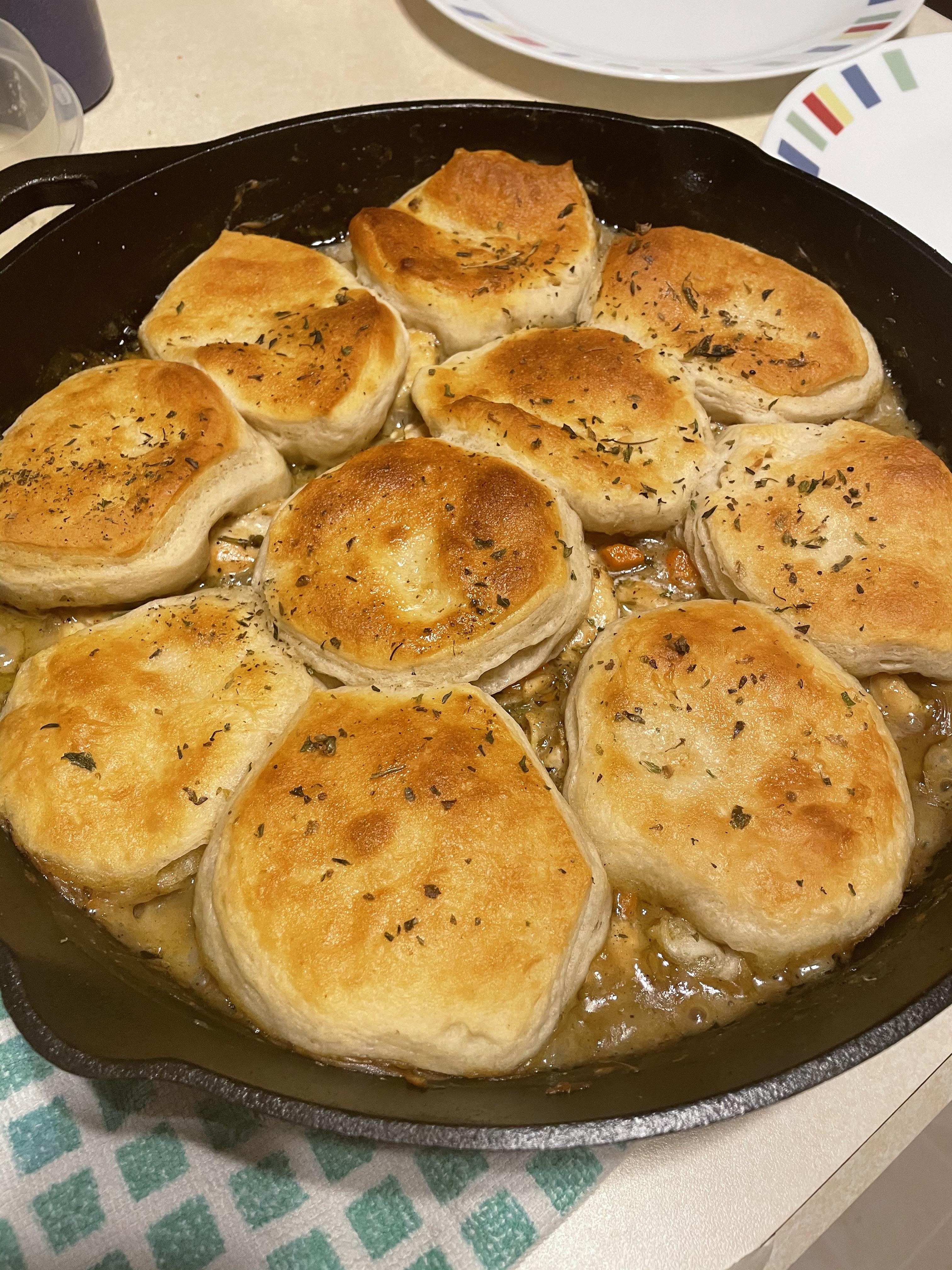 Chicken and Biscuit Pot Pie | Scrolller