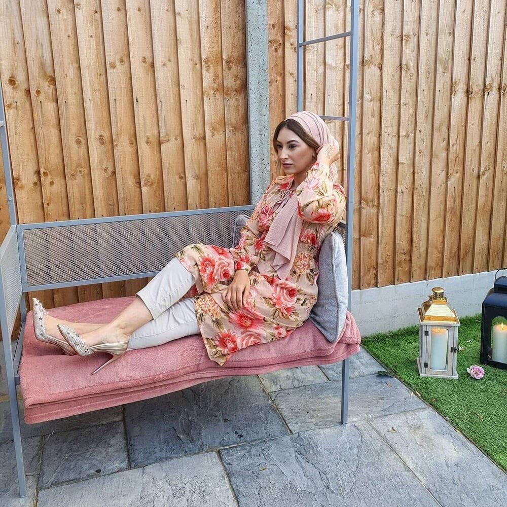 Chilling | Scrolller