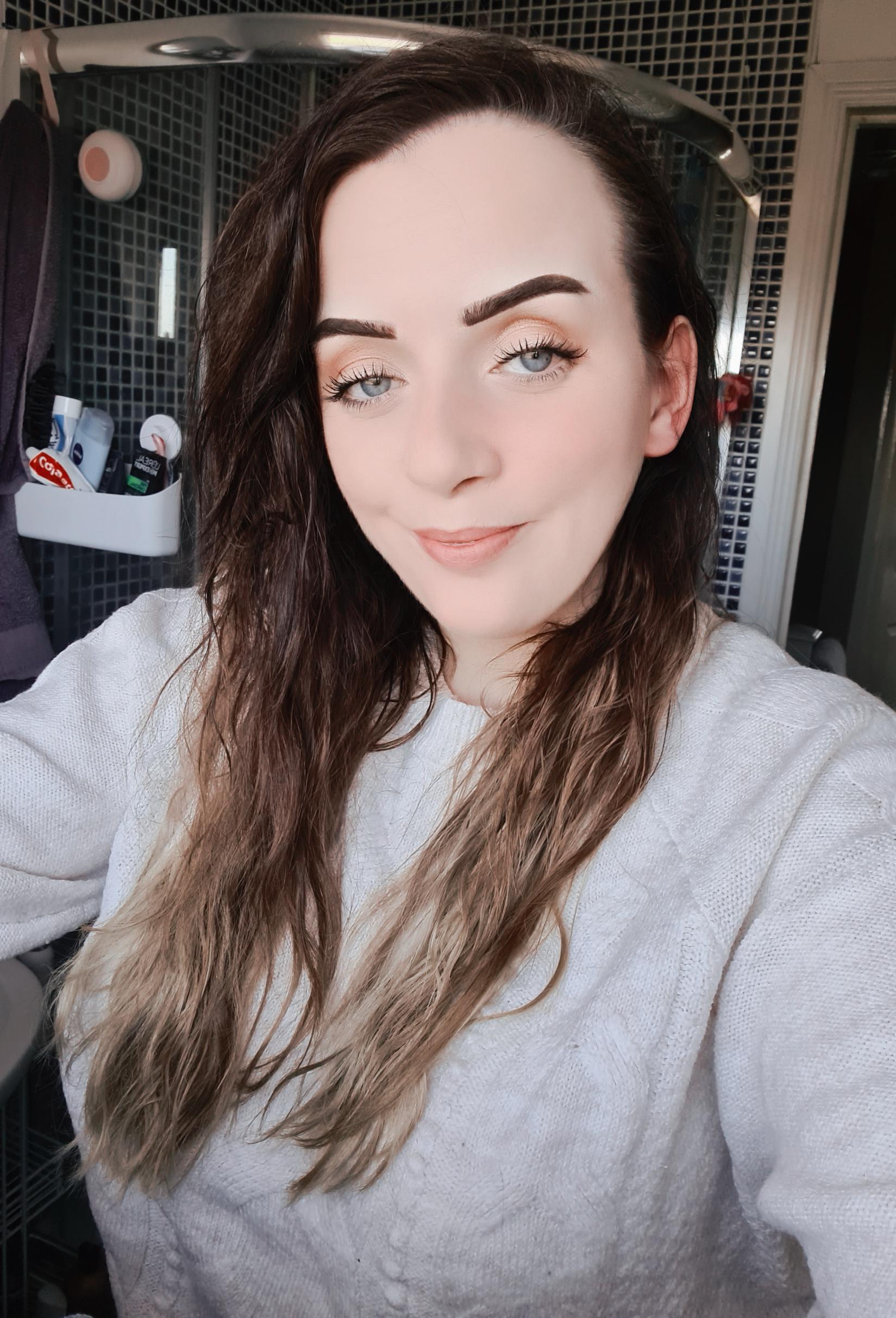 Chilling at home 🏡😌 38F | Scrolller