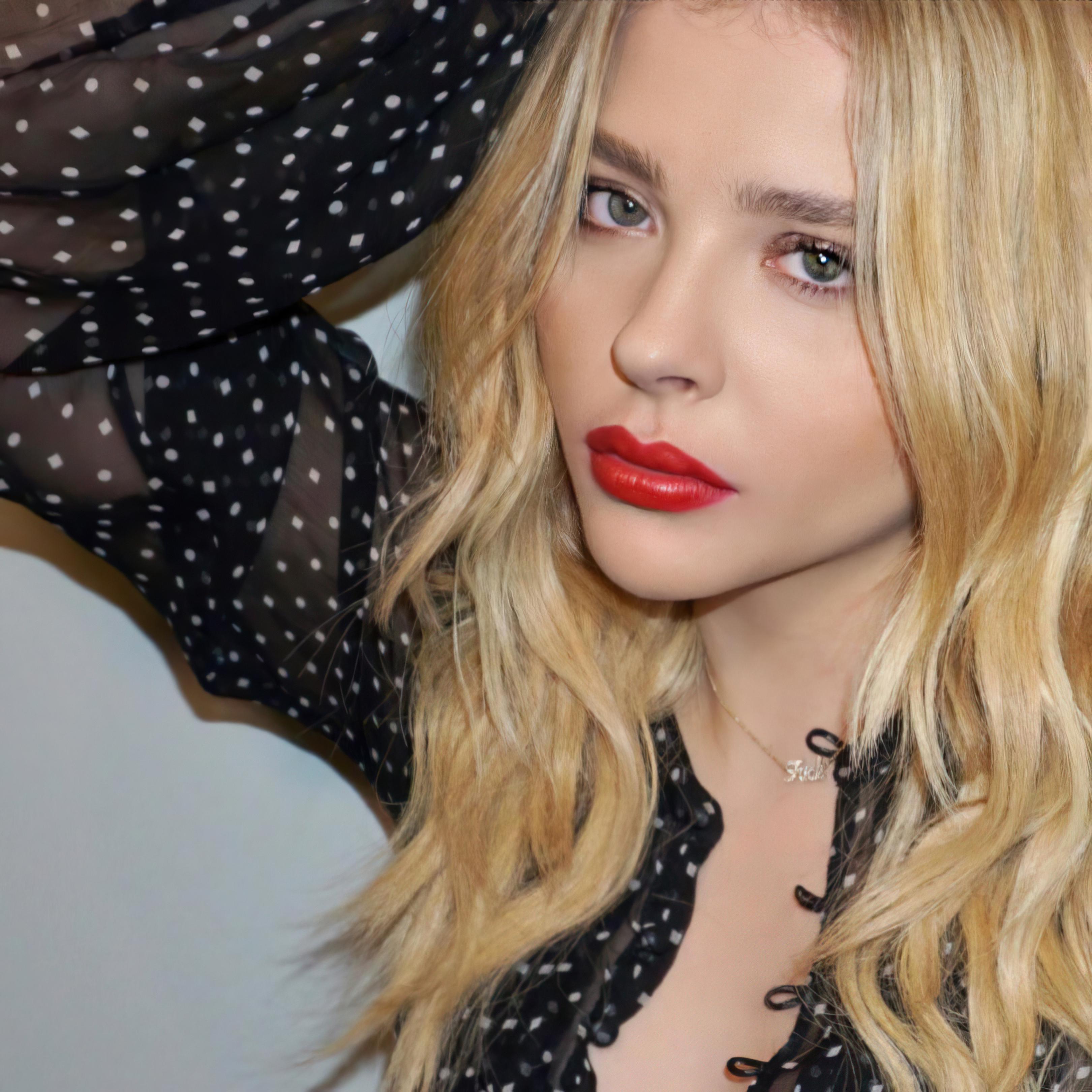 Chloe Grace Moretz | Scrolller