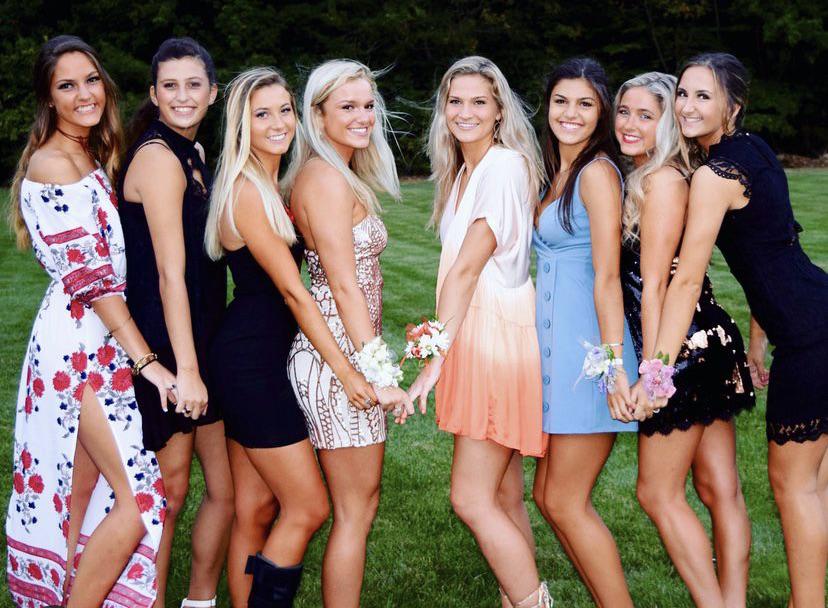 Choose your prom girl! | Scrolller