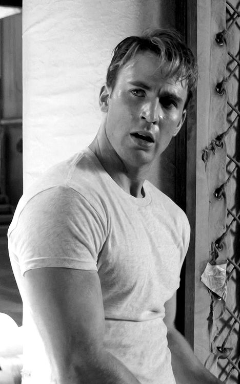 Chris Evans - "Sighs in love" | Scrolller