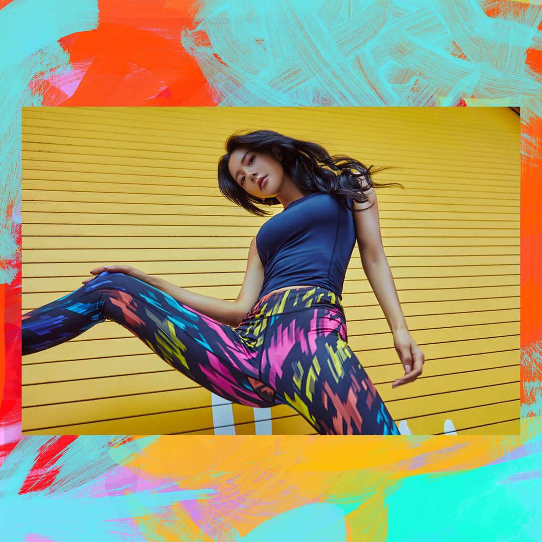 Clara Lee [Yoga Pants Friday] | Scrolller