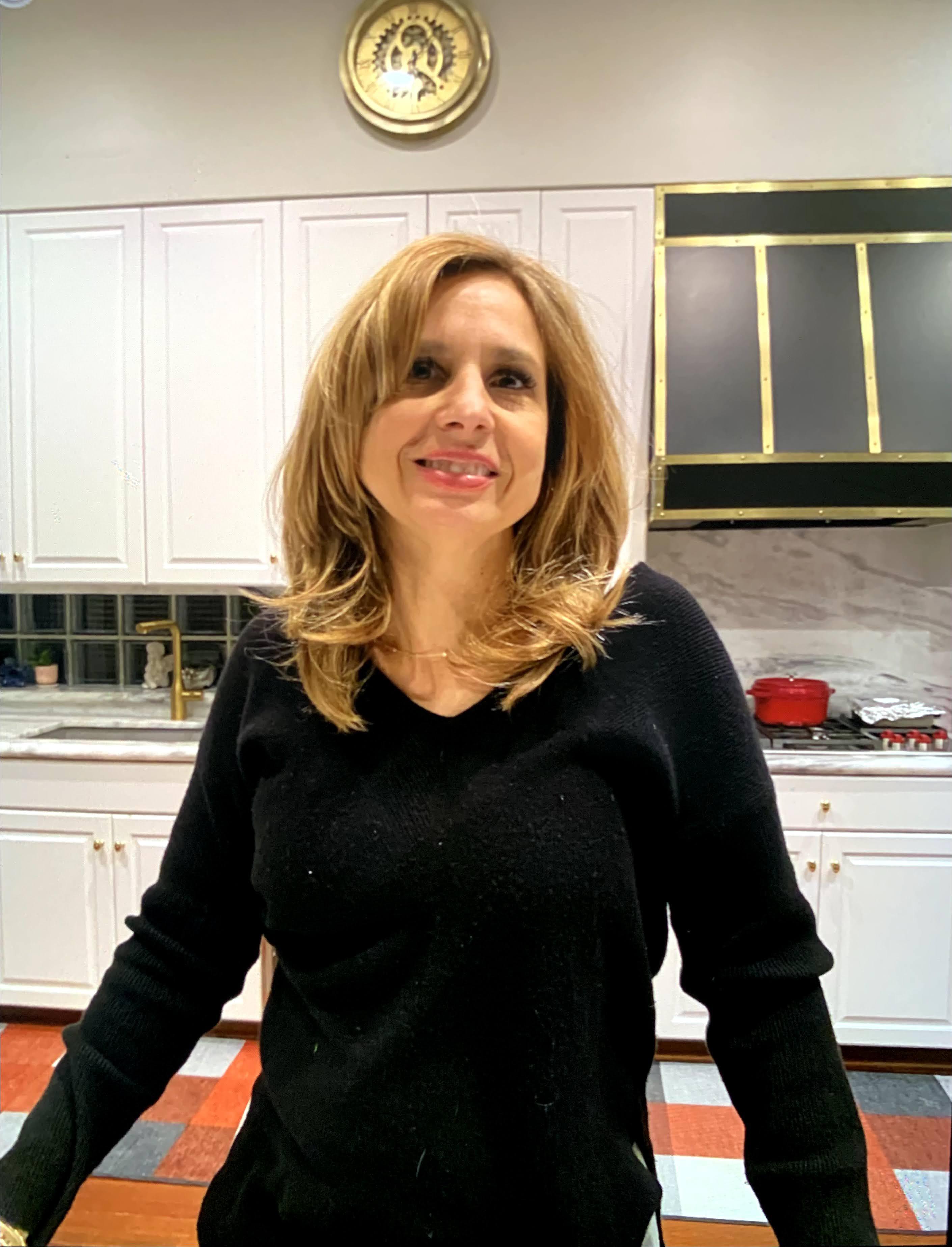 Classy 59 Year Old GILF Scrolller