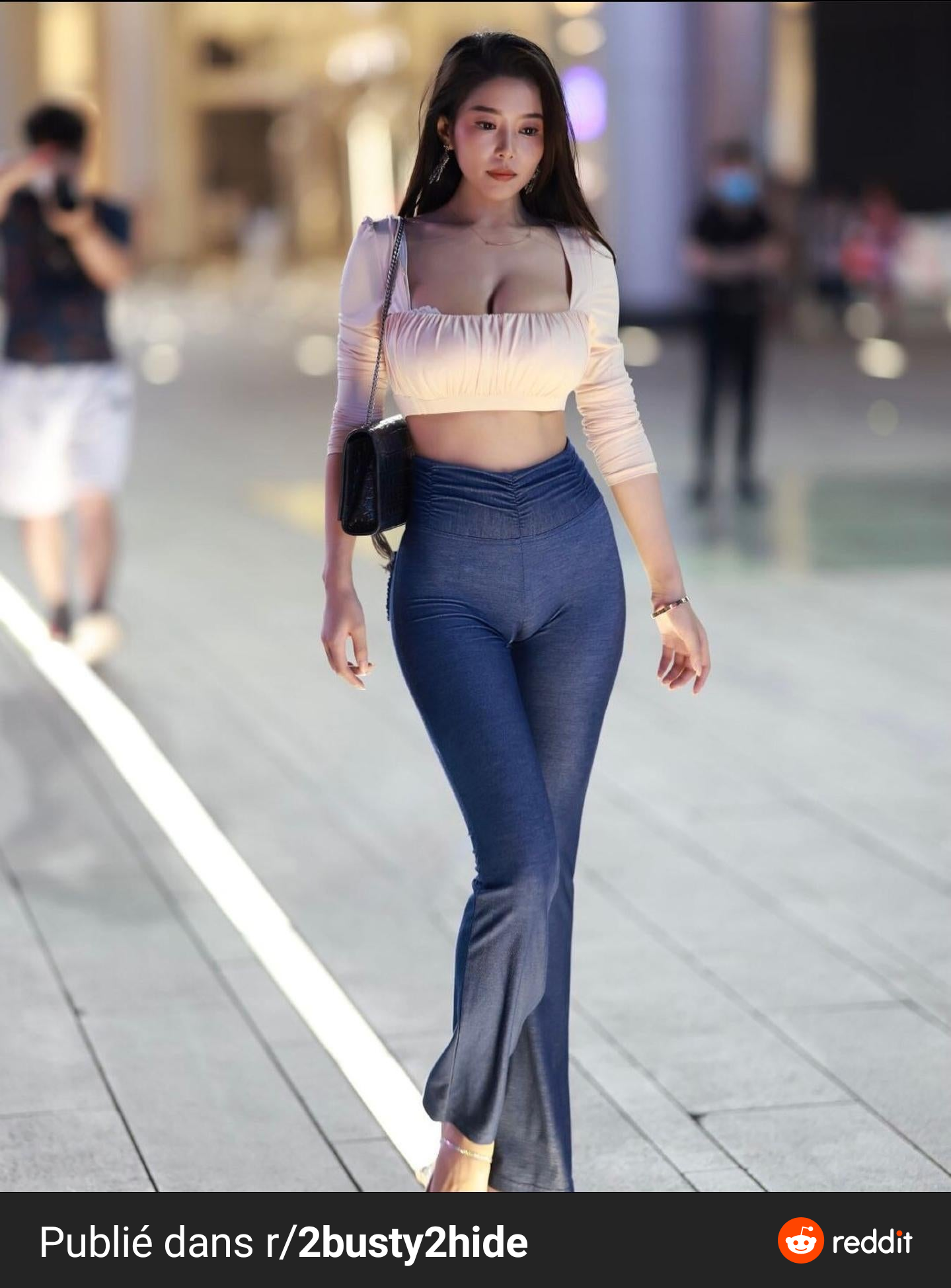 Classy cameltoe | Scrolller