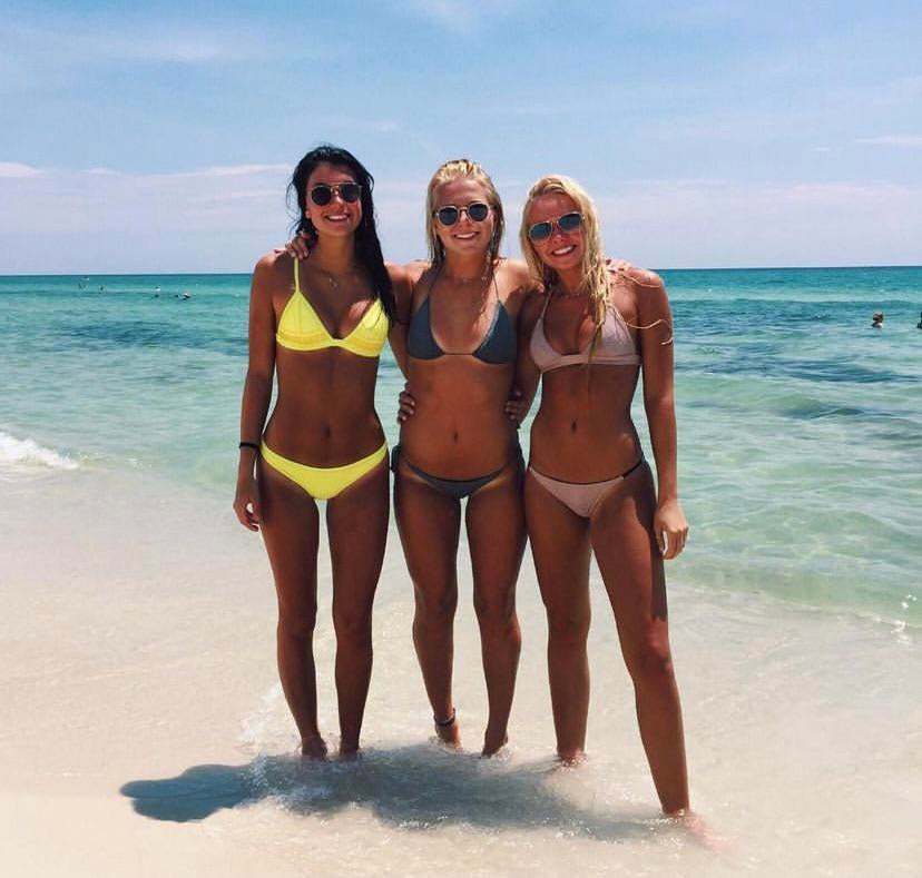 Clear waters | Scrolller