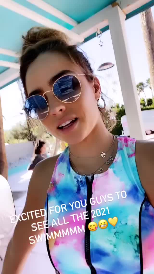 Closer look | Scrolller