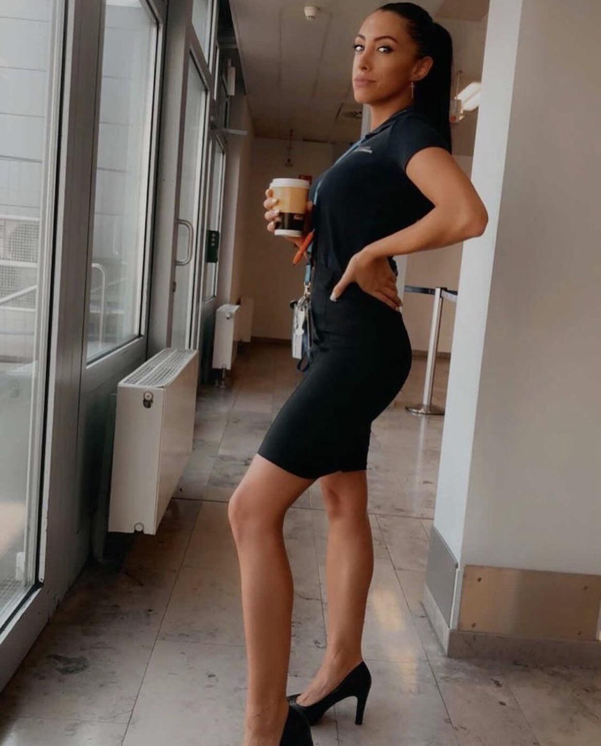 Coffee break | Scrolller