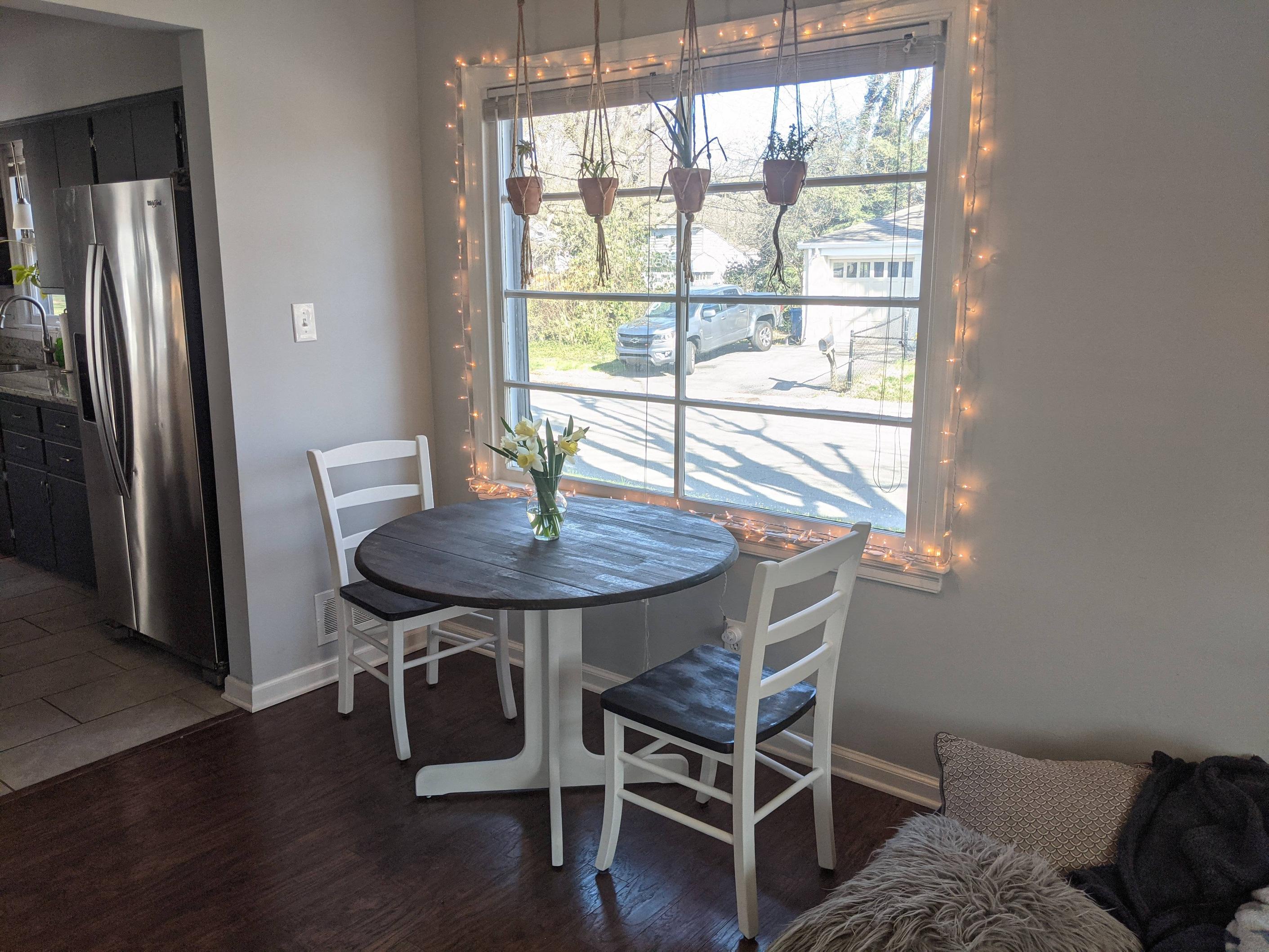 Coffee shop vibes in my dining nook | Scrolller