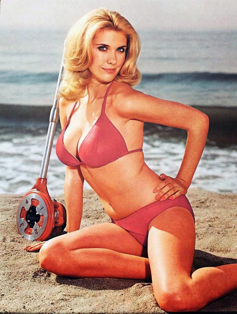 Colleen Camp kind of looks like a blonde Alison Brie | Scrolller