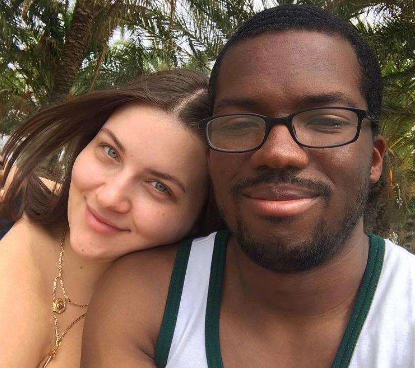 College couple | Scrolller