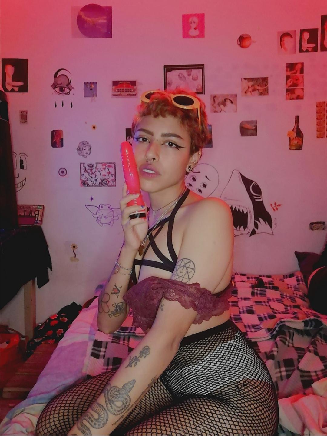 come play with me, daddy | Scrolller