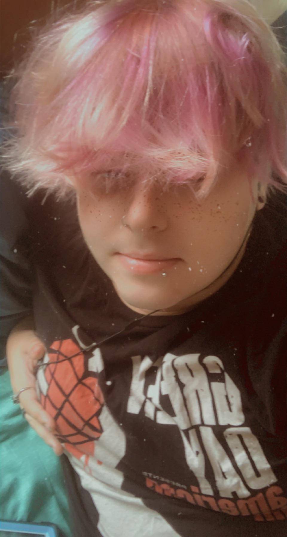 Come squish ma tit | Scrolller