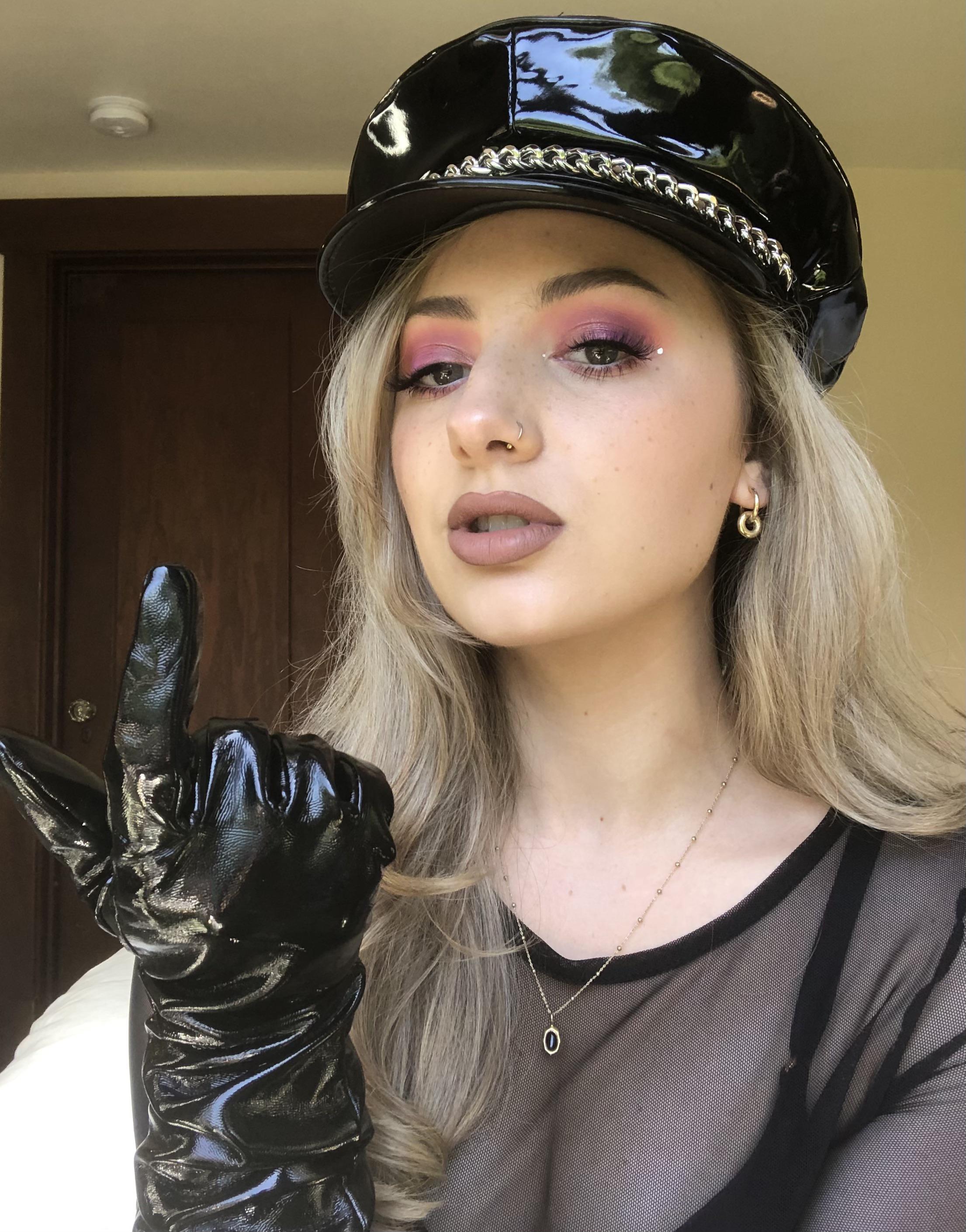 Come to Daddy. | Scrolller