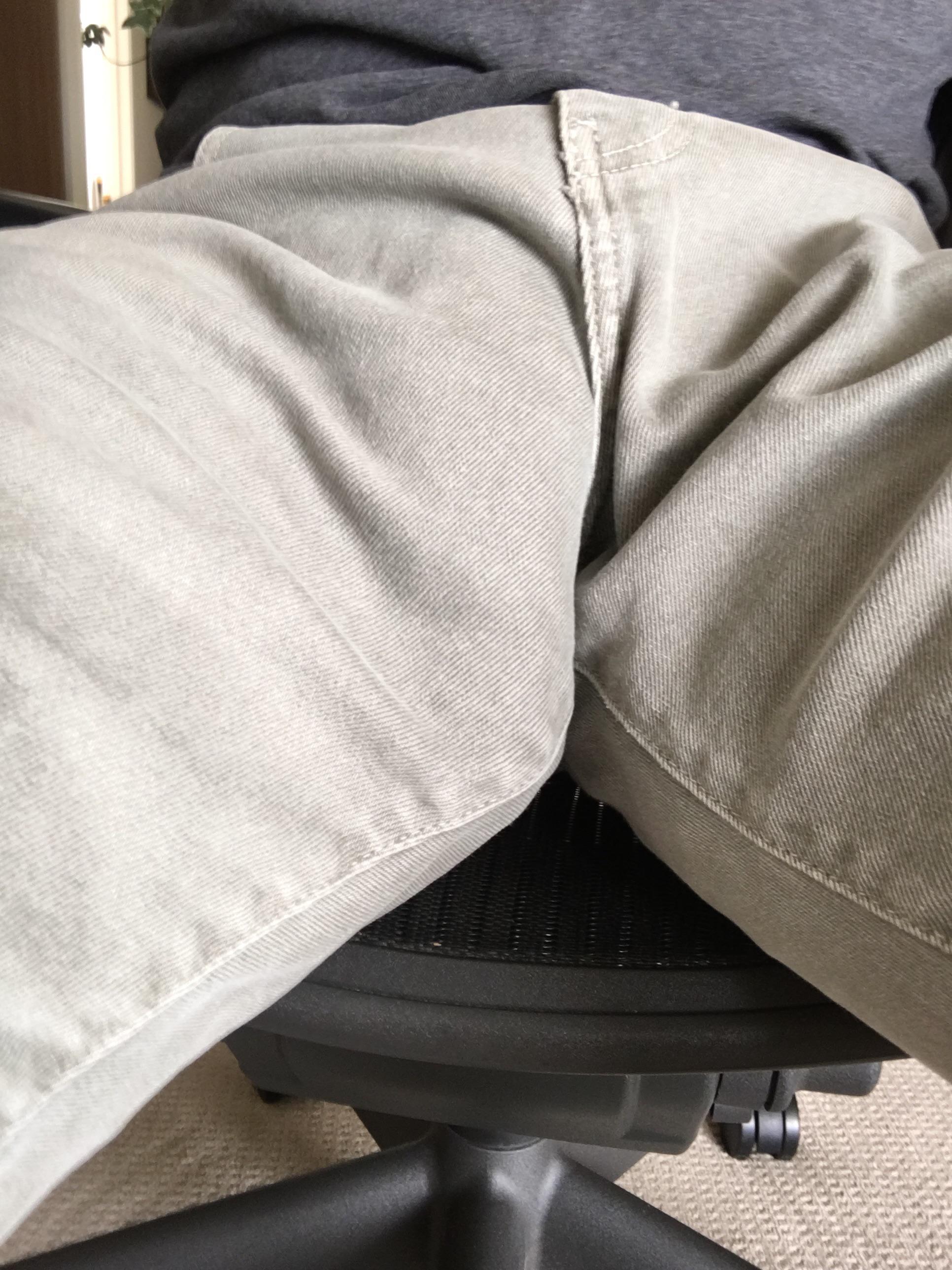 Commando in jeans | Scrolller