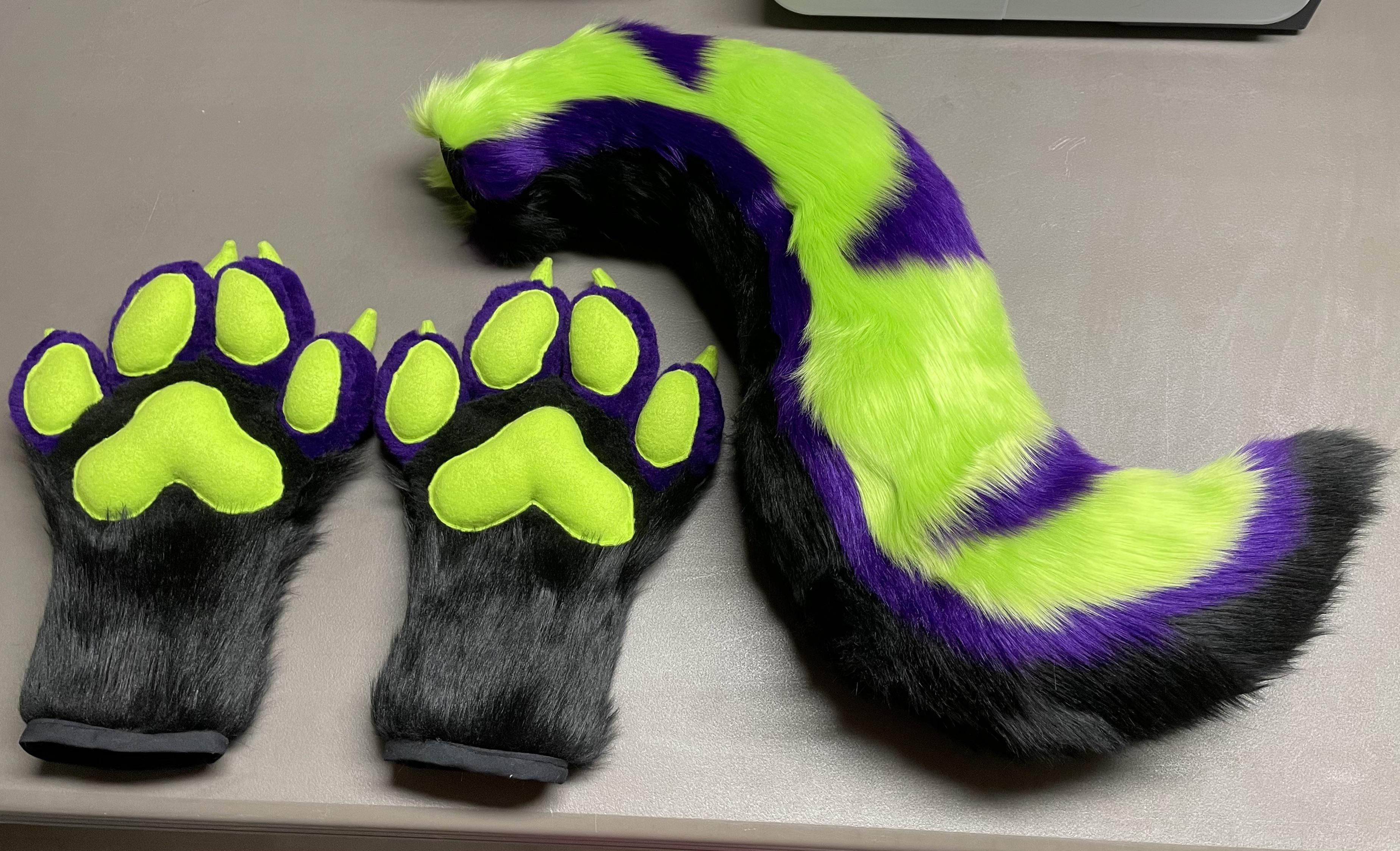 Completed hand paws and tail for Bane! I used Kloofsuit’s 4 finger paw pattern and made my own ...
