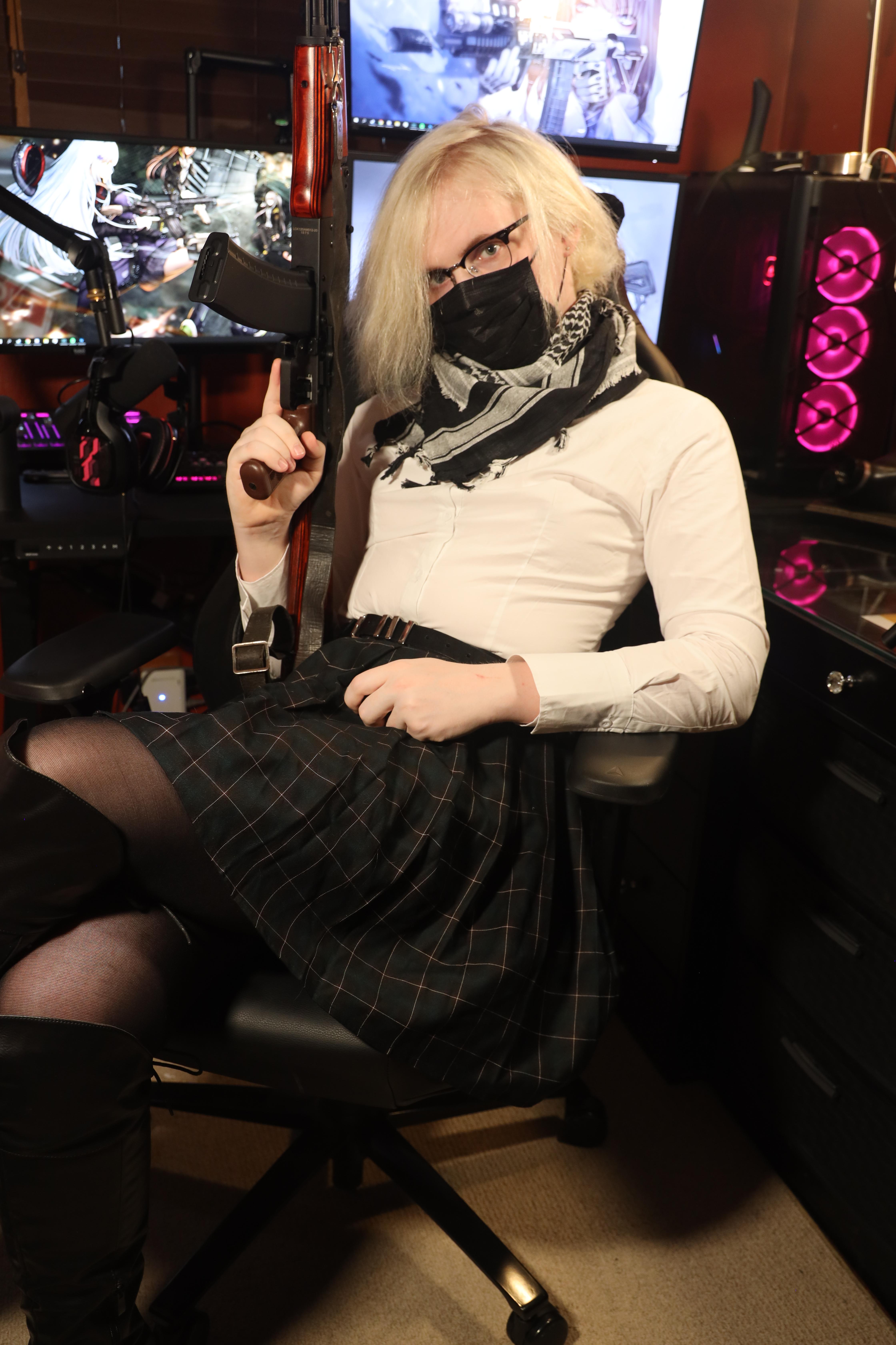 Comrade, why are you cumming? | Scrolller