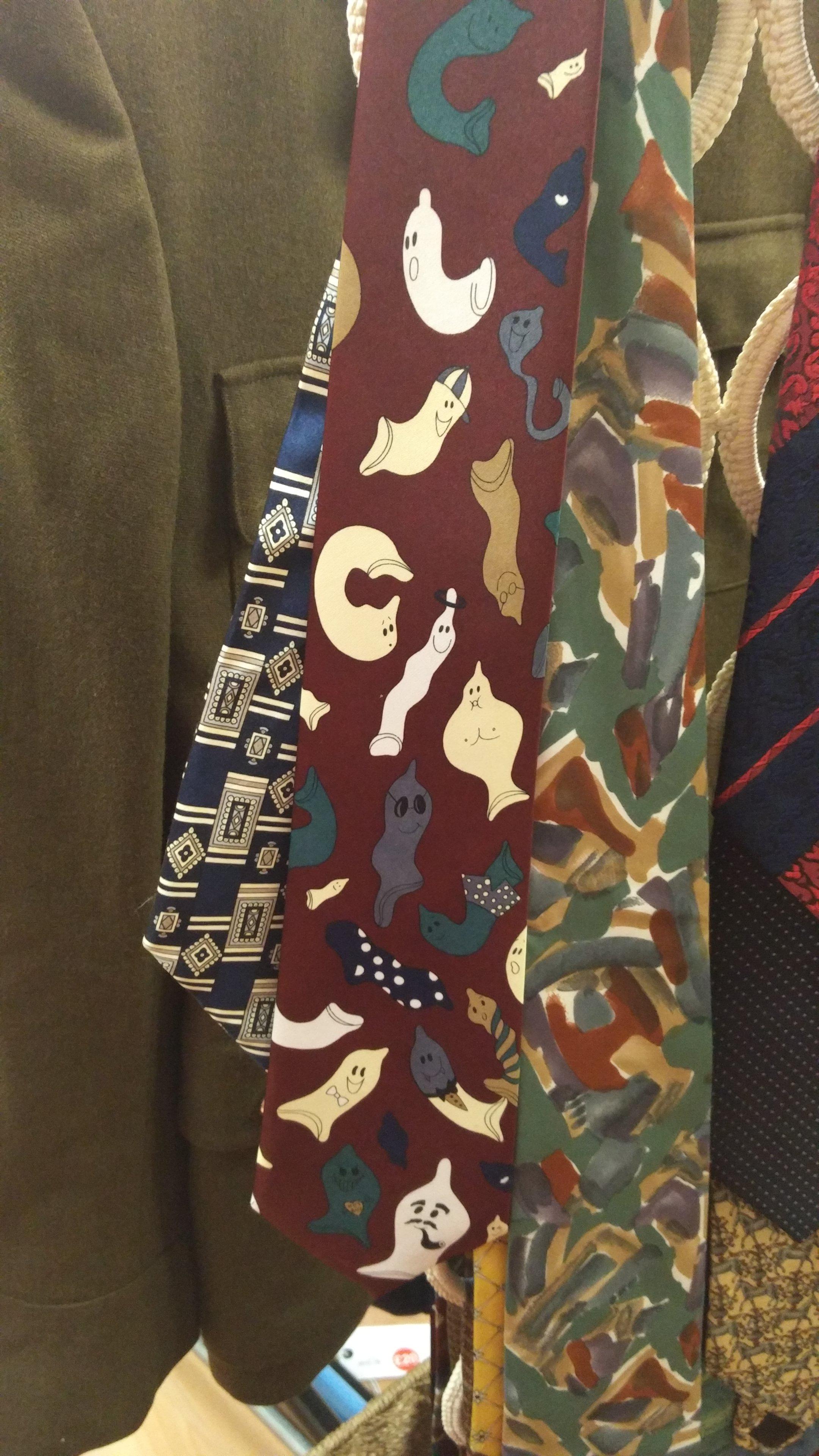 Condom tie | Scrolller