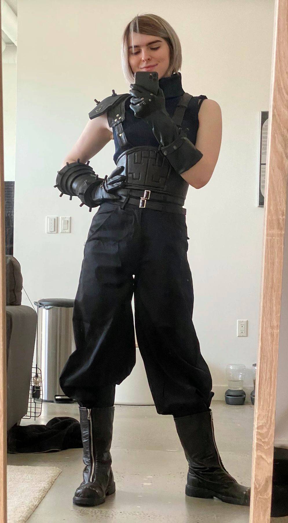 Cool Cloud Strife suit | Scrolller