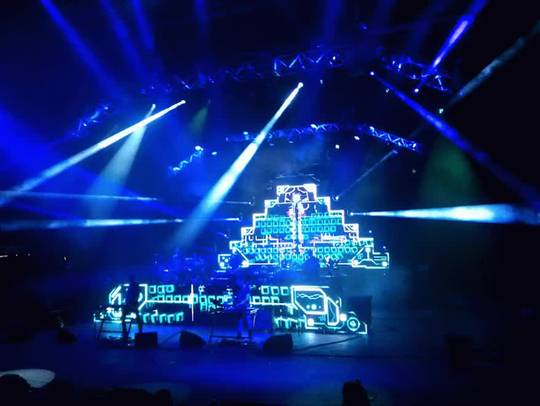 Cool GIF I made from the Saturday Red Rocks show | Scrolller