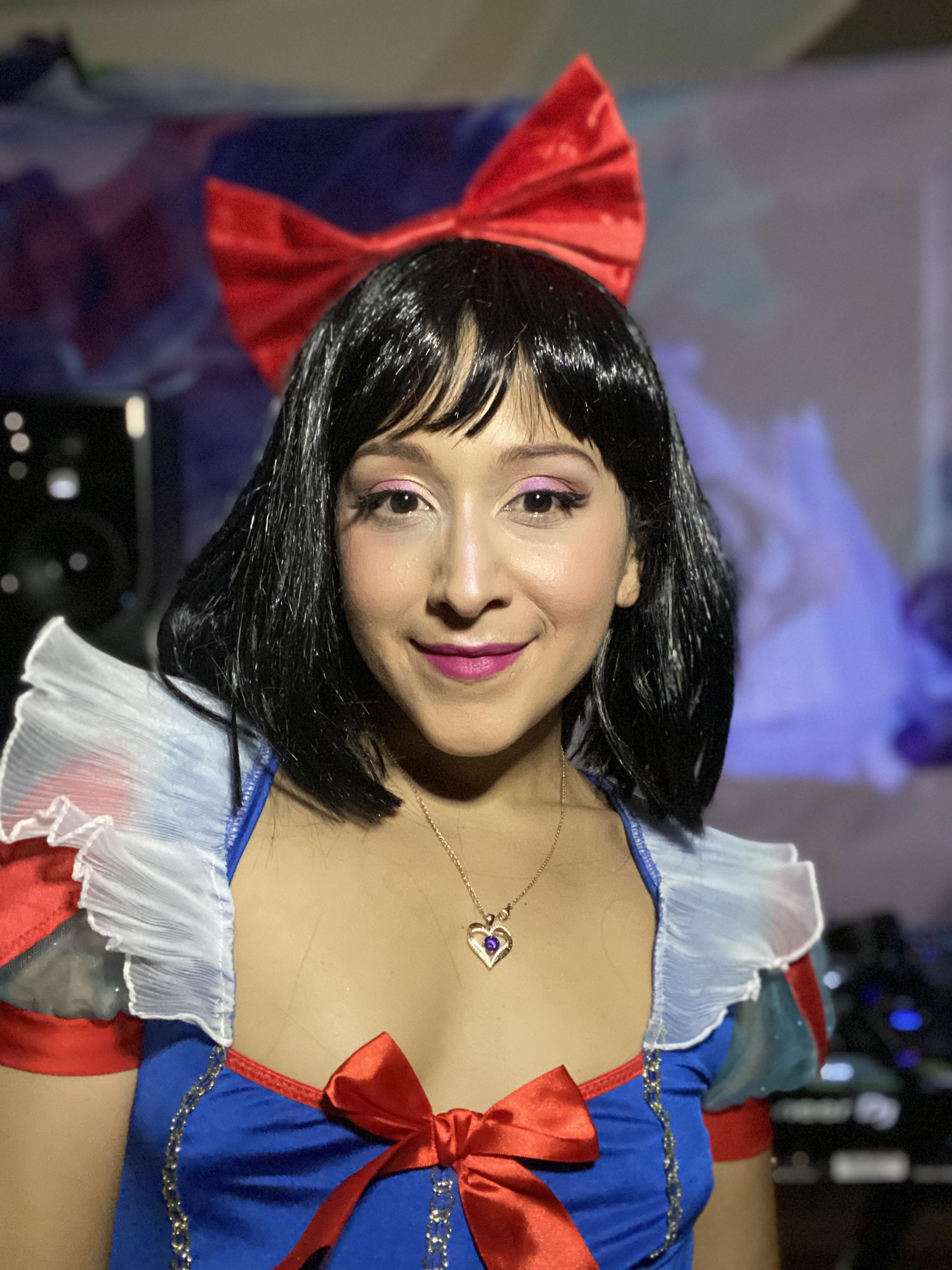 Cosplay and house music on my onlyfans 💅🏽 | Scrolller