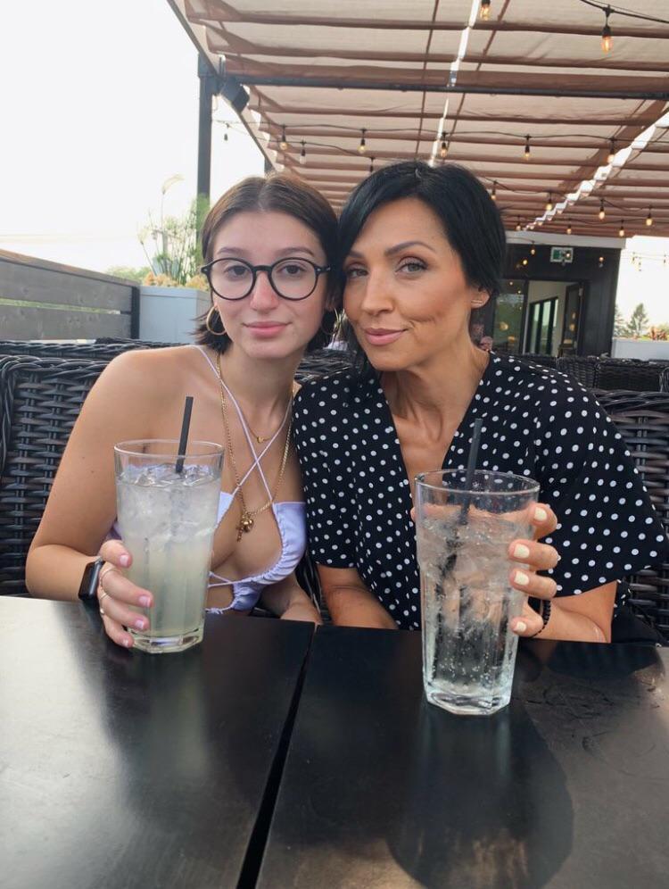 Want to threesome | Scrolller