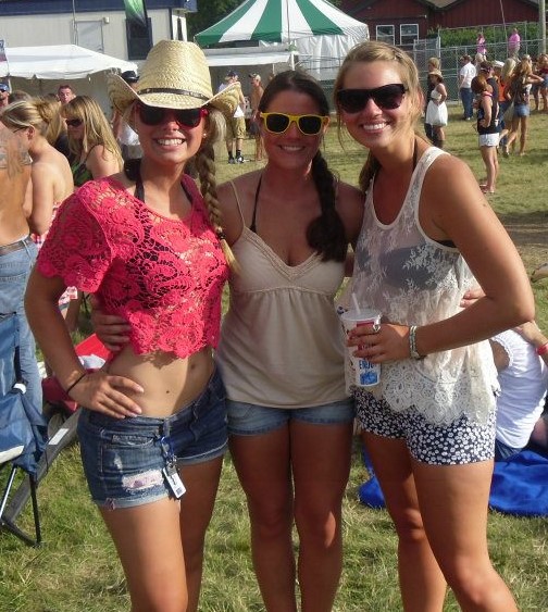 Country Girls | Scrolller