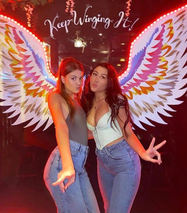 Couple of uni students! | Scrolller