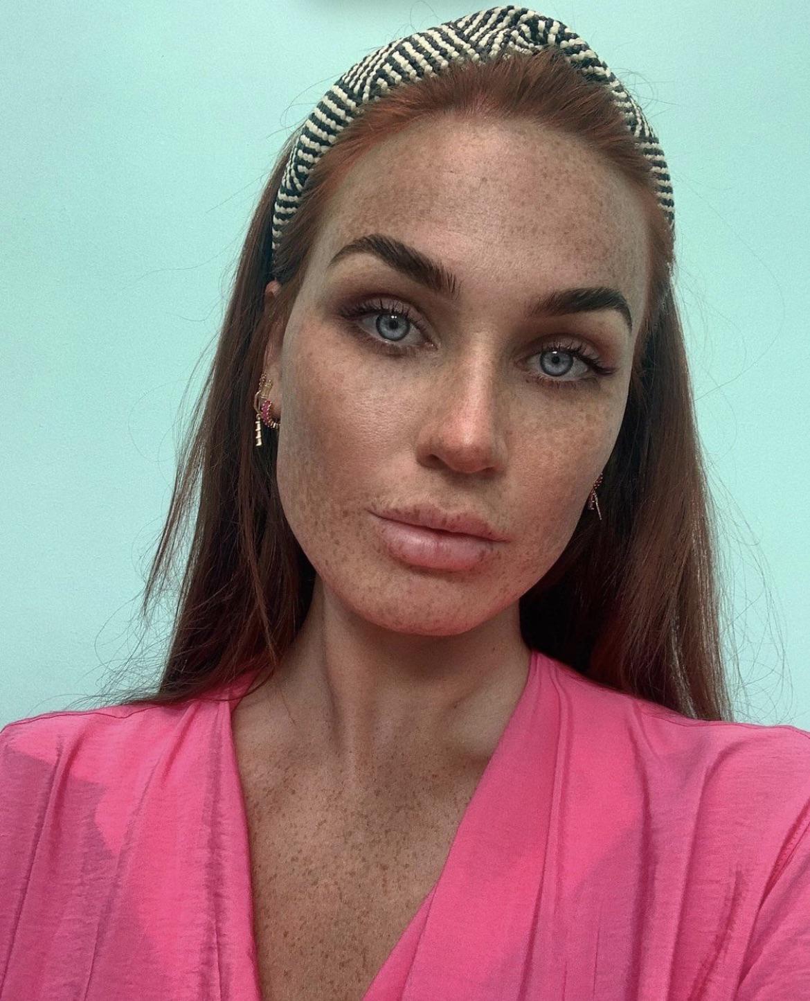 Courtney 🥰 | Scrolller