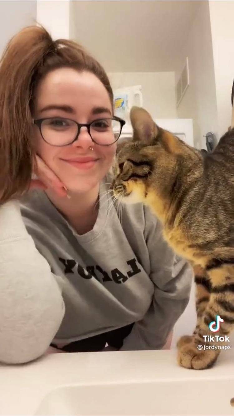 Covered the first slip, missed the second | Scrolller