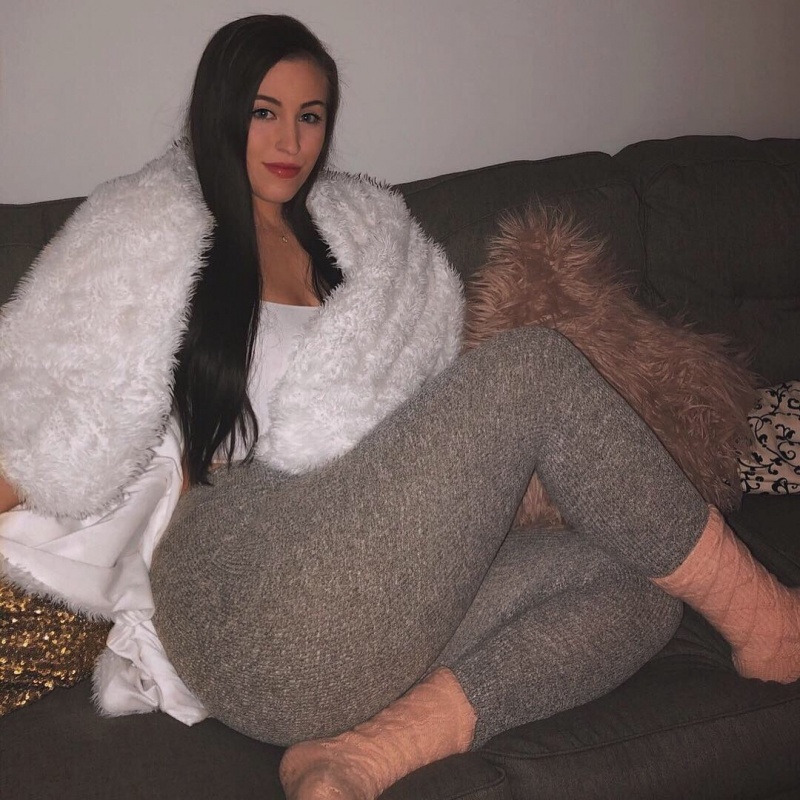 Cozy curves | Scrolller