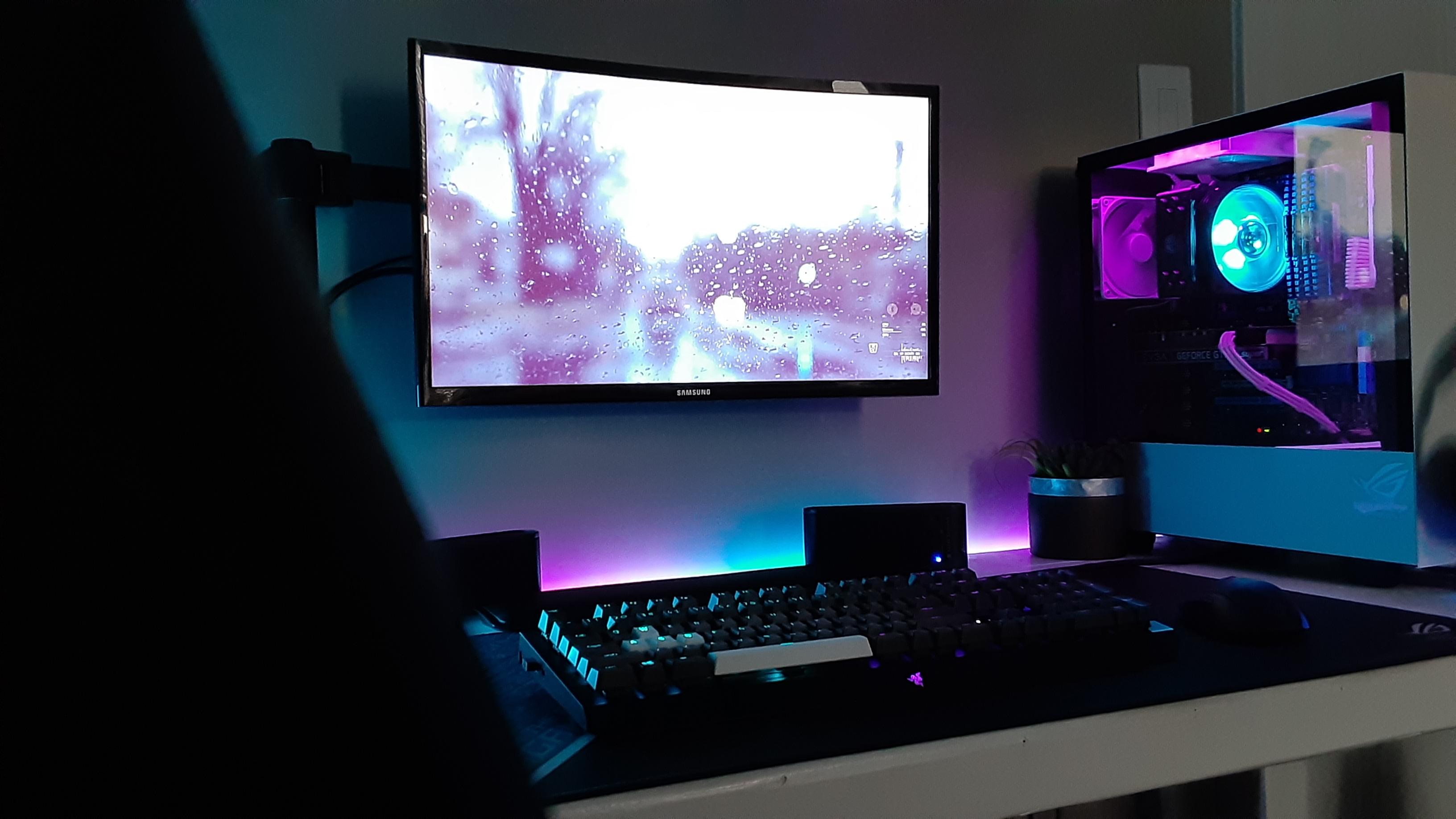 Cozy setup on a rainy day | Scrolller