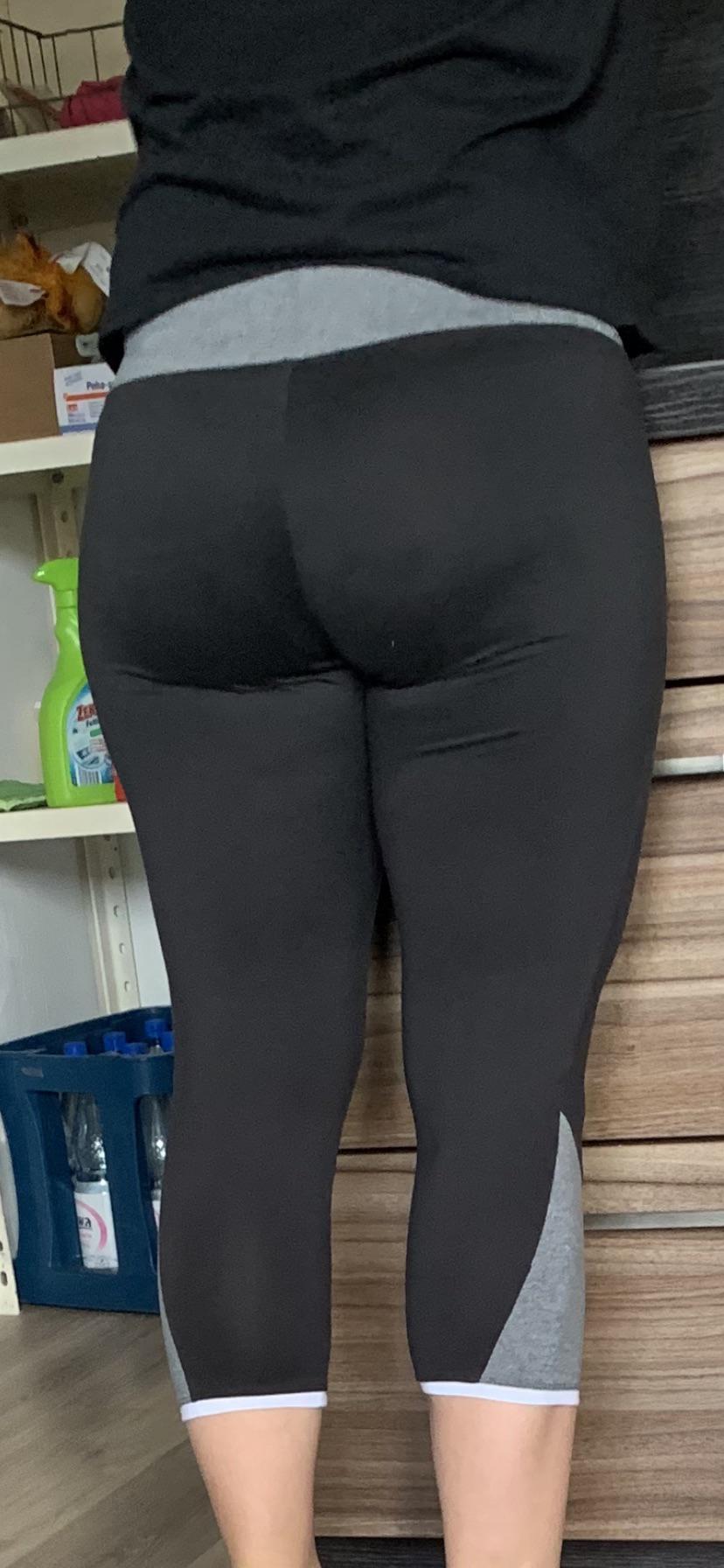 Creepshot von meiner Cousine ihrem strammen Arsch 🍑🤤 | Scrolller